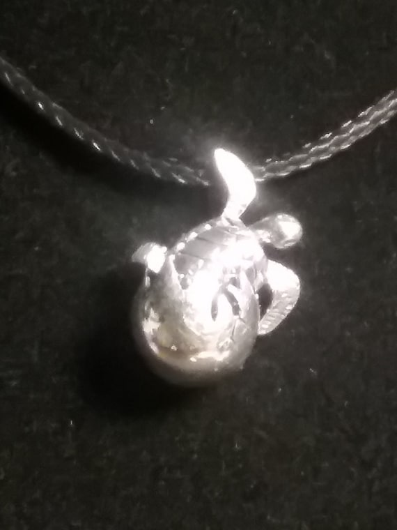 Sterling Silver Hatching Sea Turtle turtle Moves W8976 | Etsy