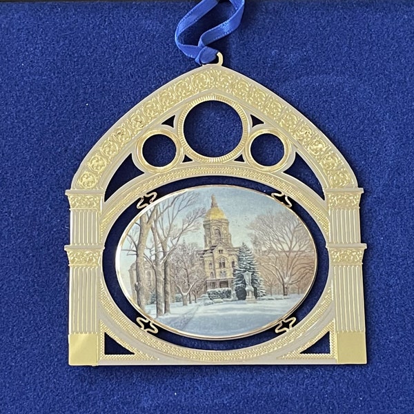Notre Dame Gift Box - 60+ Gift Ideas for 2024