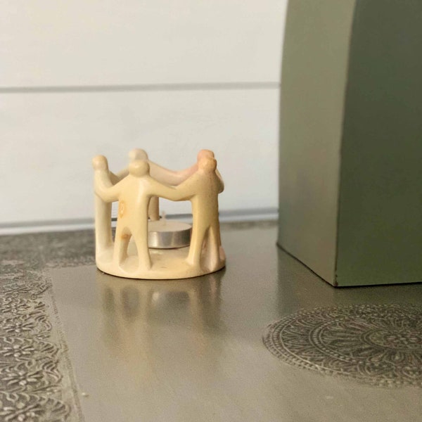 Circle of Friends Statue - Etsy