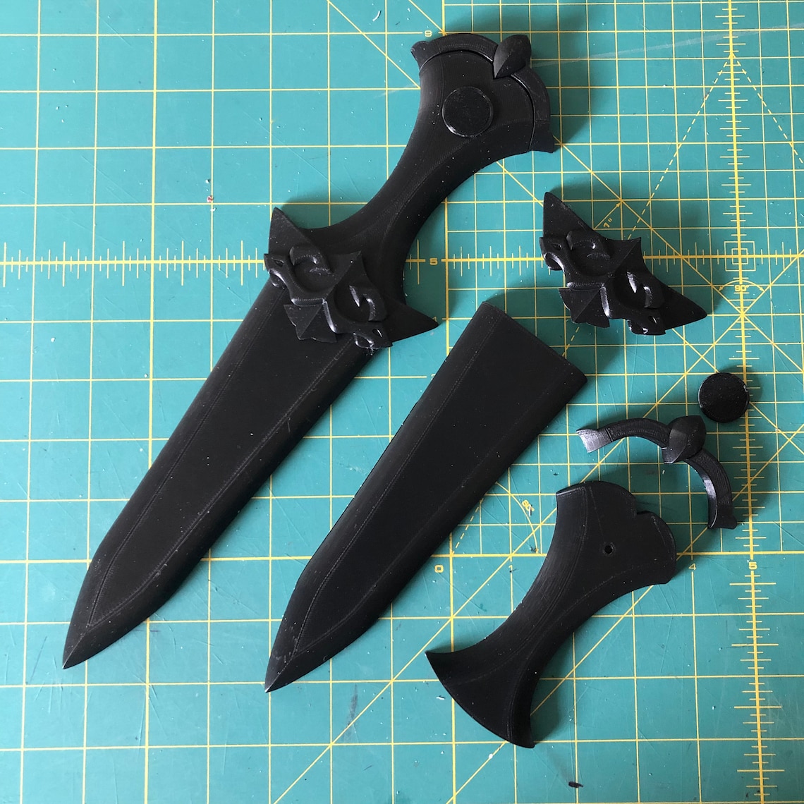 Fire Emblem: Three Houses Byleth Dagger for Cosplay 3D | Etsy