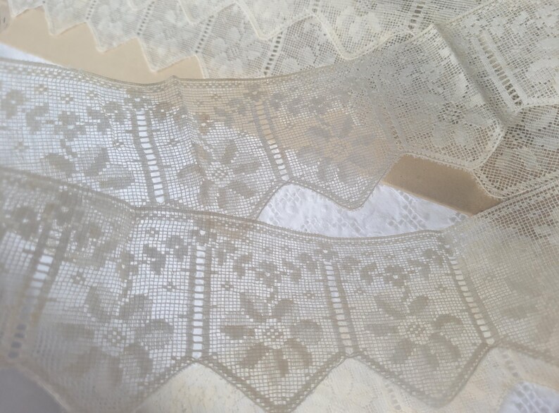 Filet Scalloped Lace Faux Ivory 3+ YDS Floral Crochet Shelf Edging ...