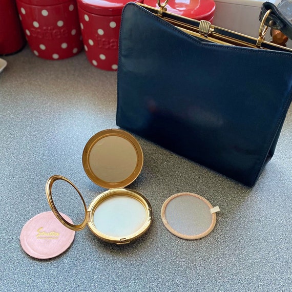 1960s Stratton Gold Tone Powder Compact - Gem