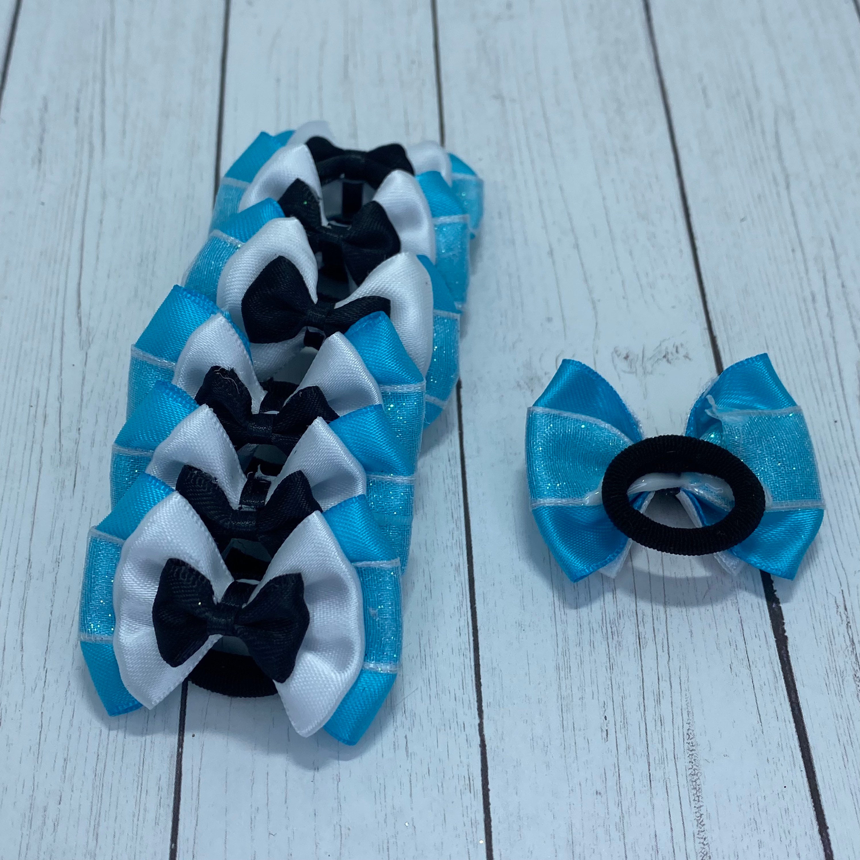 2 Alice Inspired Magic Band Bow / Disney Magic Band Bow | Etsy