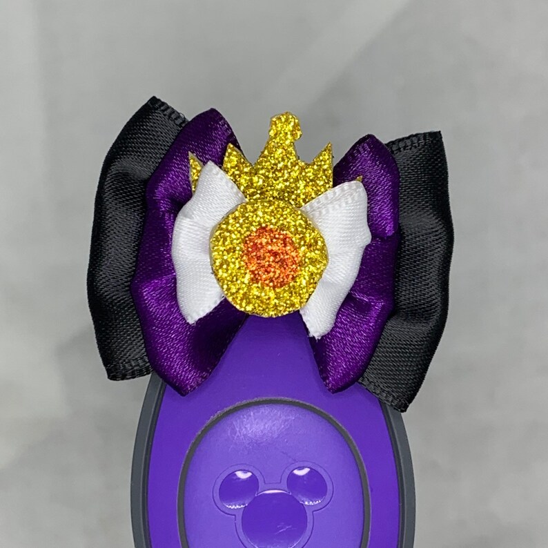 2 Evil Queen Inspired Magic Band Bow / Snow White Magic - Etsy