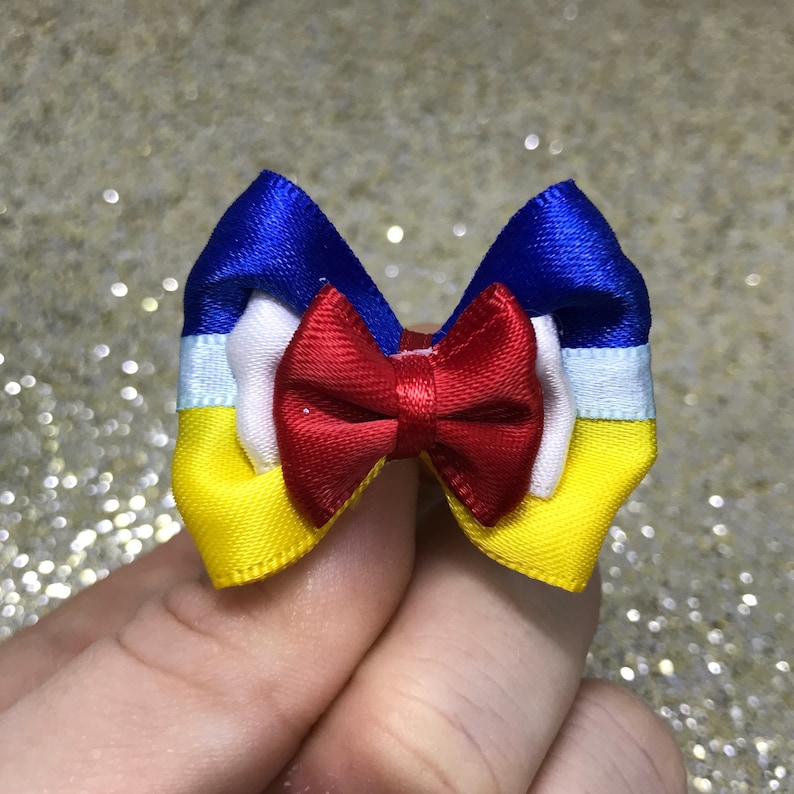 Snow White Inspired Disney Princess Bow Pin - Etsy