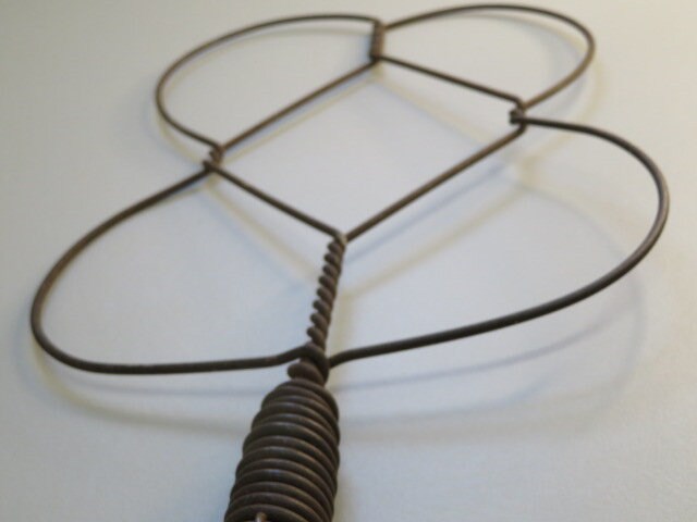 Antique Wire Carpet/rug Beater/farm House Decor/batwing Beater - Etsy