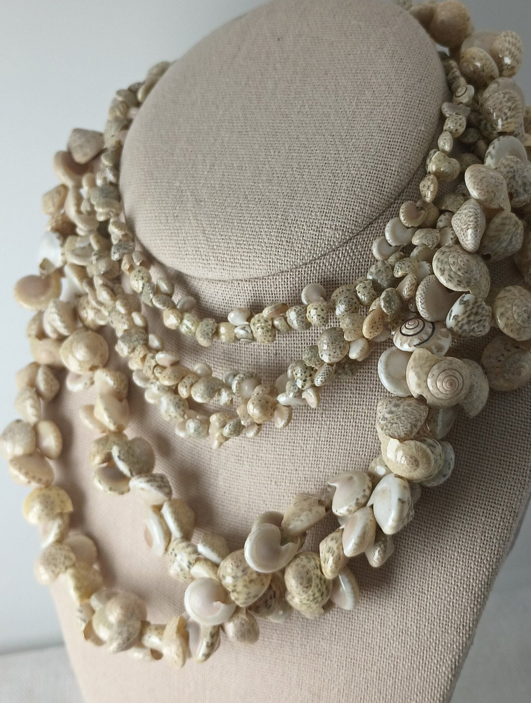 Set of 2 Vintage 1960s-1970s Hawaiian Multicolored Snail Shell Lei ...