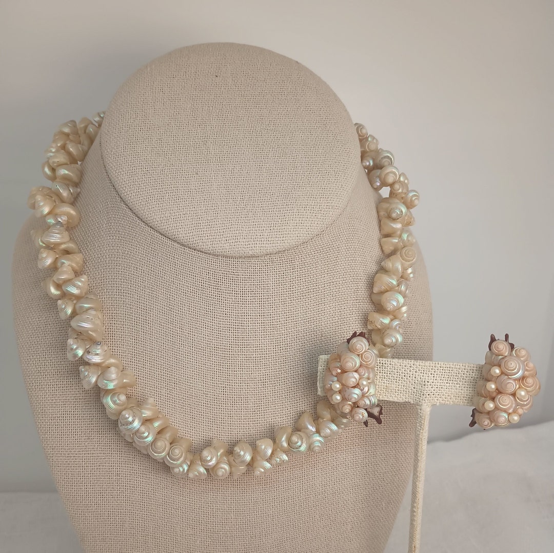 Vintage 1950s Natural Luster Trochus Shell Necklace and - Etsy