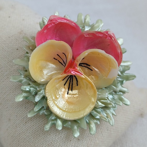 Vintage 1930s-1940s Handmade Shell Pansy Brooch — Sum… - Gem