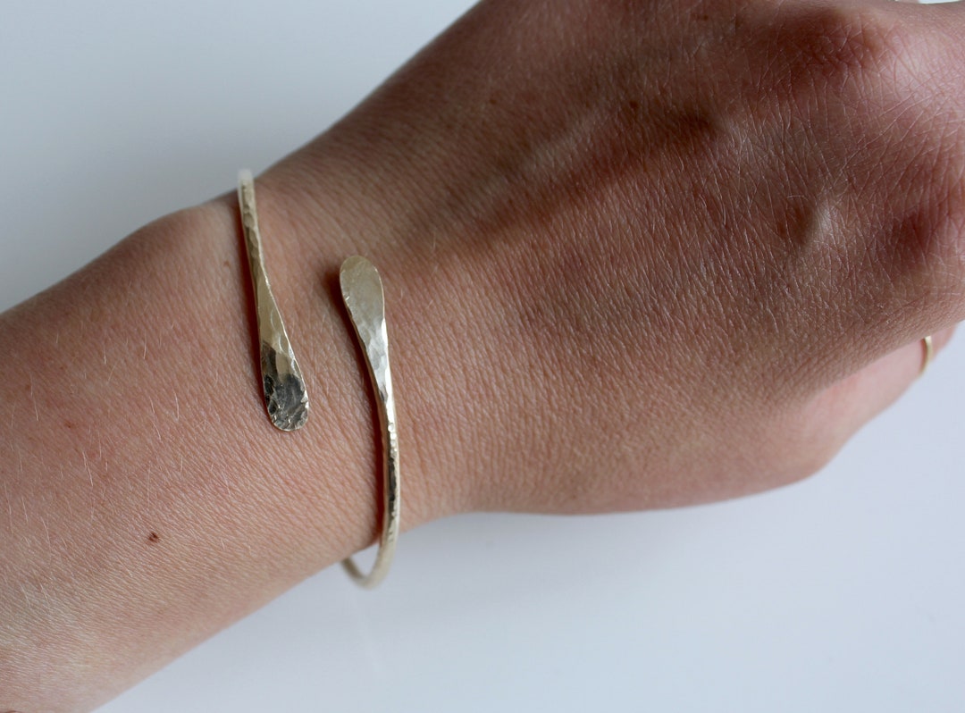 9ct Gold Bangle, Hammered Solid Gold Bangle, Open Cross Over Bangle ...