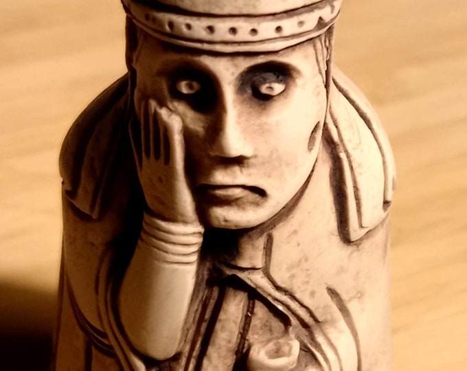 Lewes Chess Set - Queen - Etsy UK