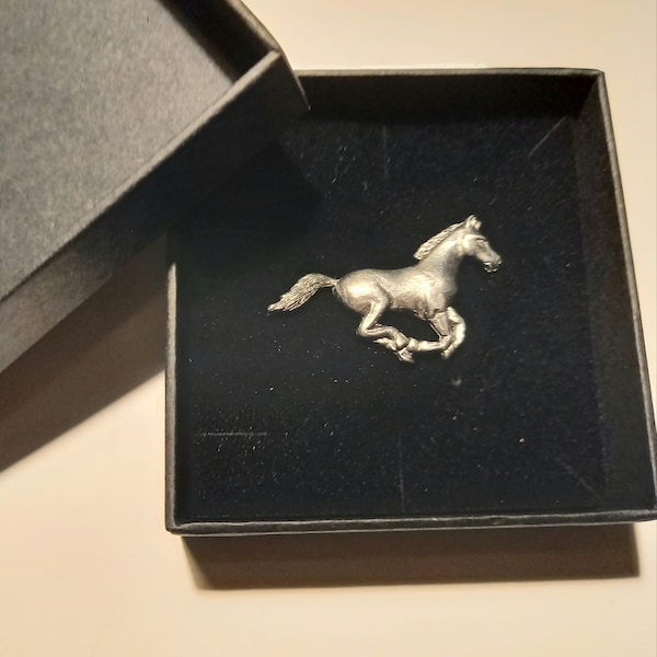 Horse Lapel Pin - Etsy