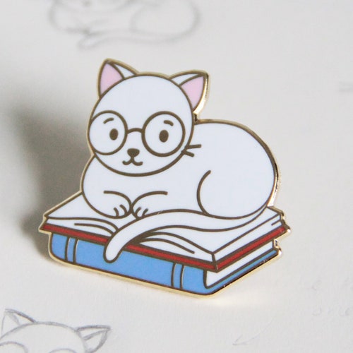 Black Cat & Books Enamel Pin | Etsy