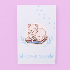 White Cat & Books Enamel Pin - Etsy