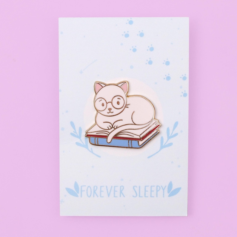 White Cat & Books Enamel Pin - Etsy