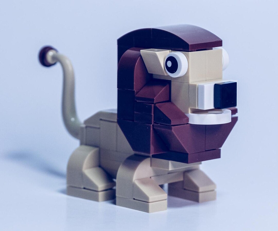 Lion Brick Kit - Bricks and Full Color Instructions / Build It Yourself ...