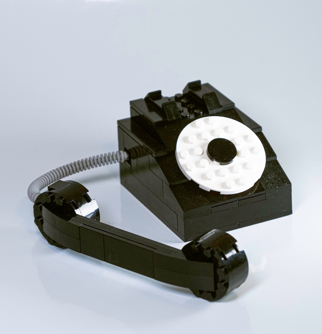 Retro Phone Brick Kit - Bricks and Full Color Instructions / Build It ...