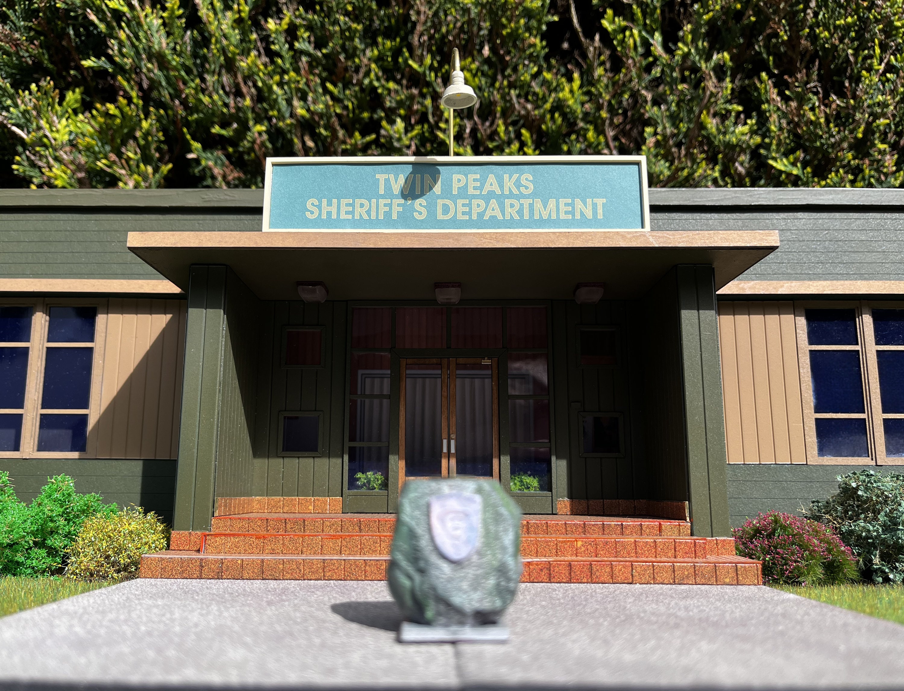 Twin Peaks Sheriff's Station 1:32 Scale Miniature - Etsy