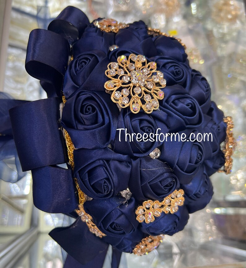 Navy Blue With Gold Quinceañera Ramo En Color Ivory Sweet 15 - Etsy