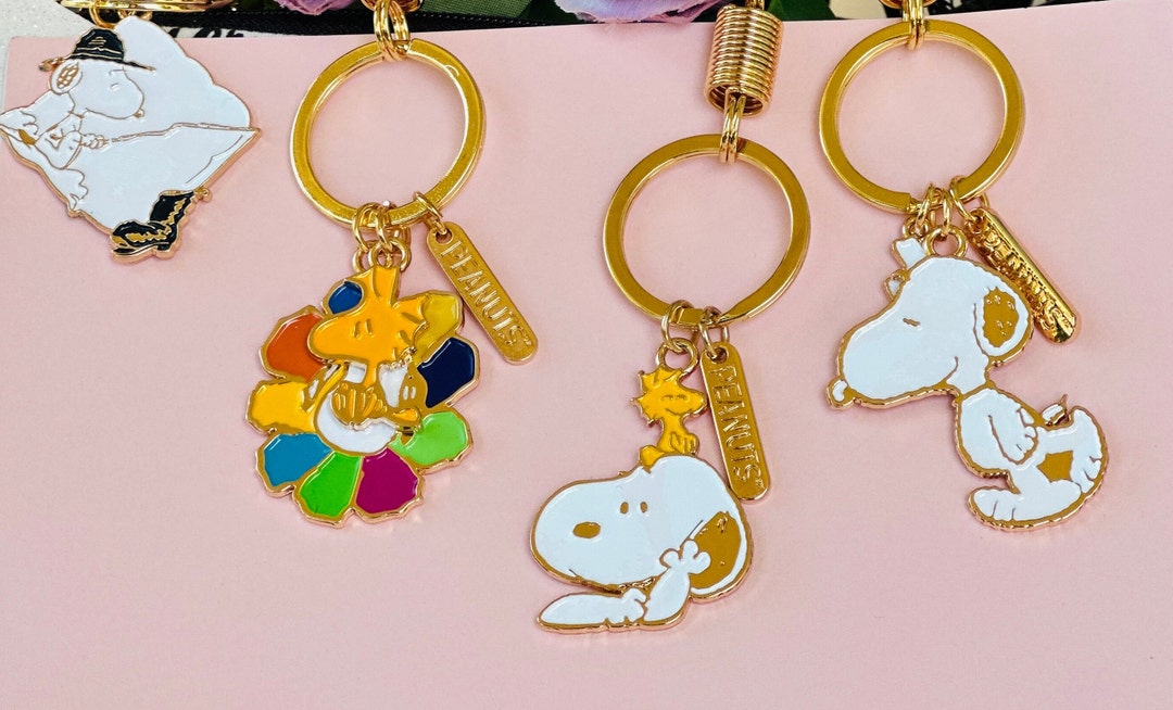 Cute Genuine Peanuts Key Chain Snoopy and His Friends Enamel Keychain ...