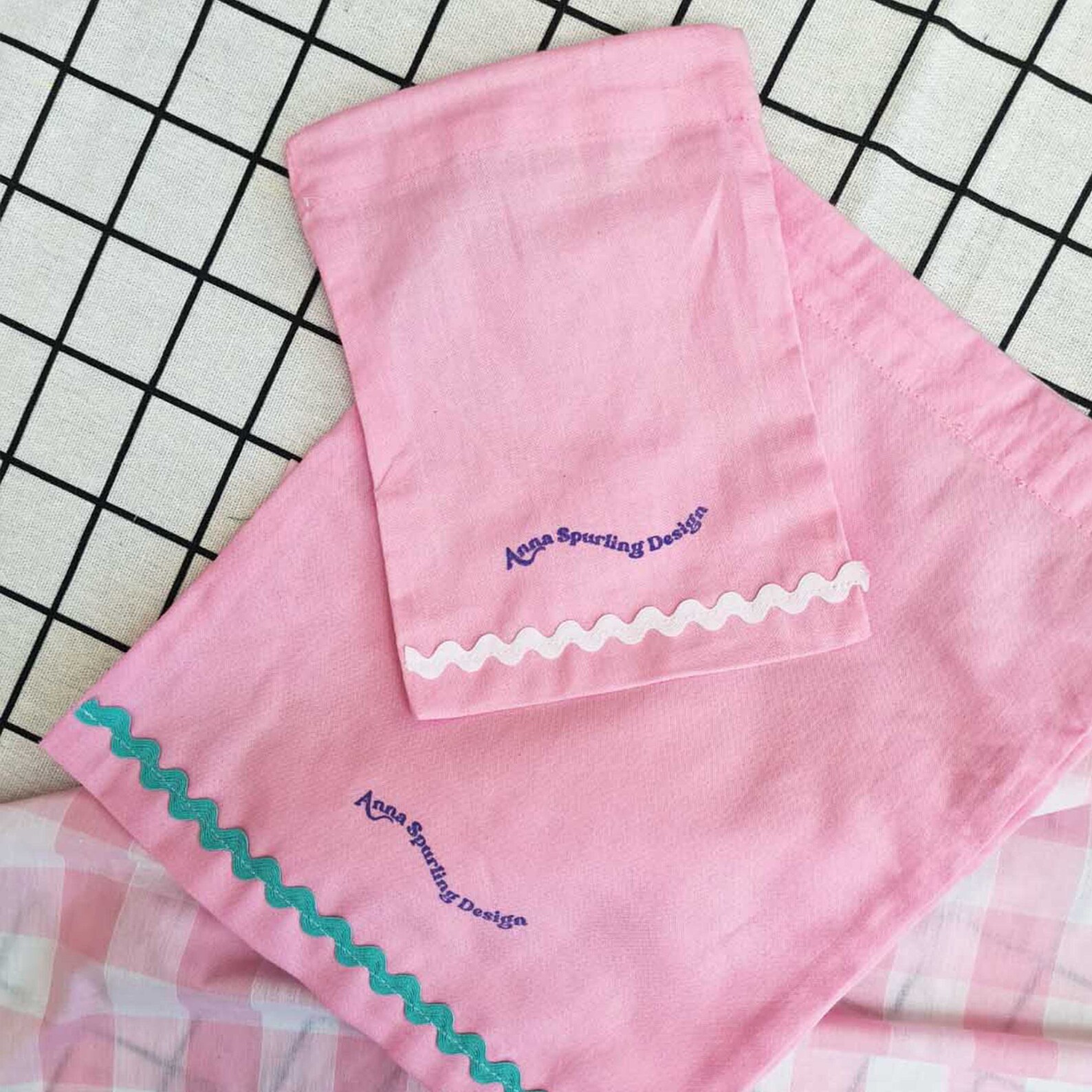 Pink and Neon Orange Squiggle Patterned Handmade Screen - Etsy