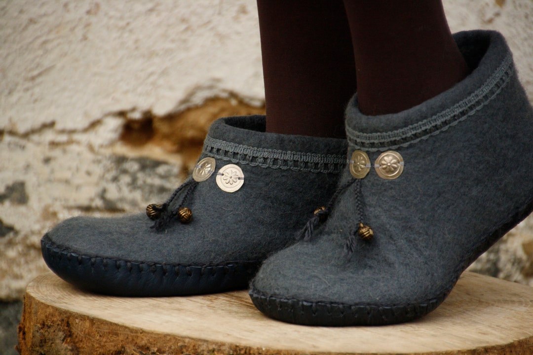 Medieval Times Inspired, Decorated Felt Sheeps Wool Womens Slippers ...