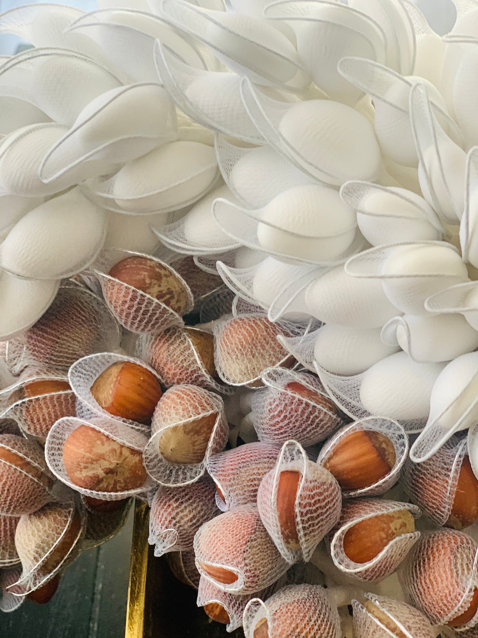 Sofreh Aghd White Jordan Almond Cluster With White Organza for Persian ...