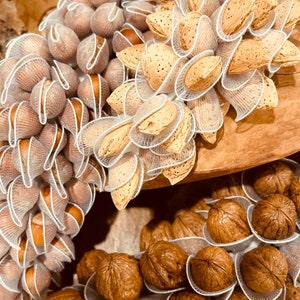 Sofreh Aghd Cluster ( Almond. Walnut, Hazelnut) With White Leaf Holder ...