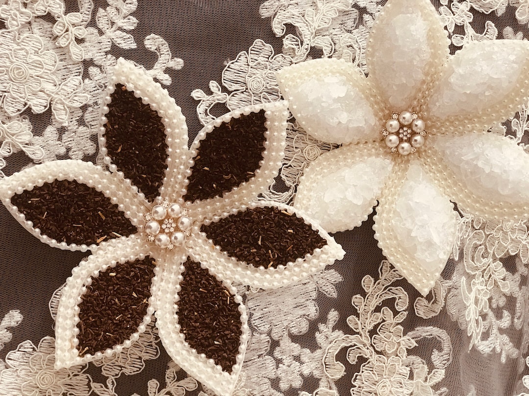 Sofreh Aghd Nabat and Esphand Flower With Pearl Trimming for Persian ...