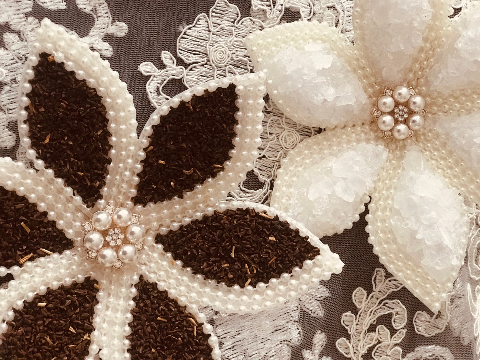 Sofreh Aghd Nabat and Esphand Flower With Pearl Trimming for Persian ...