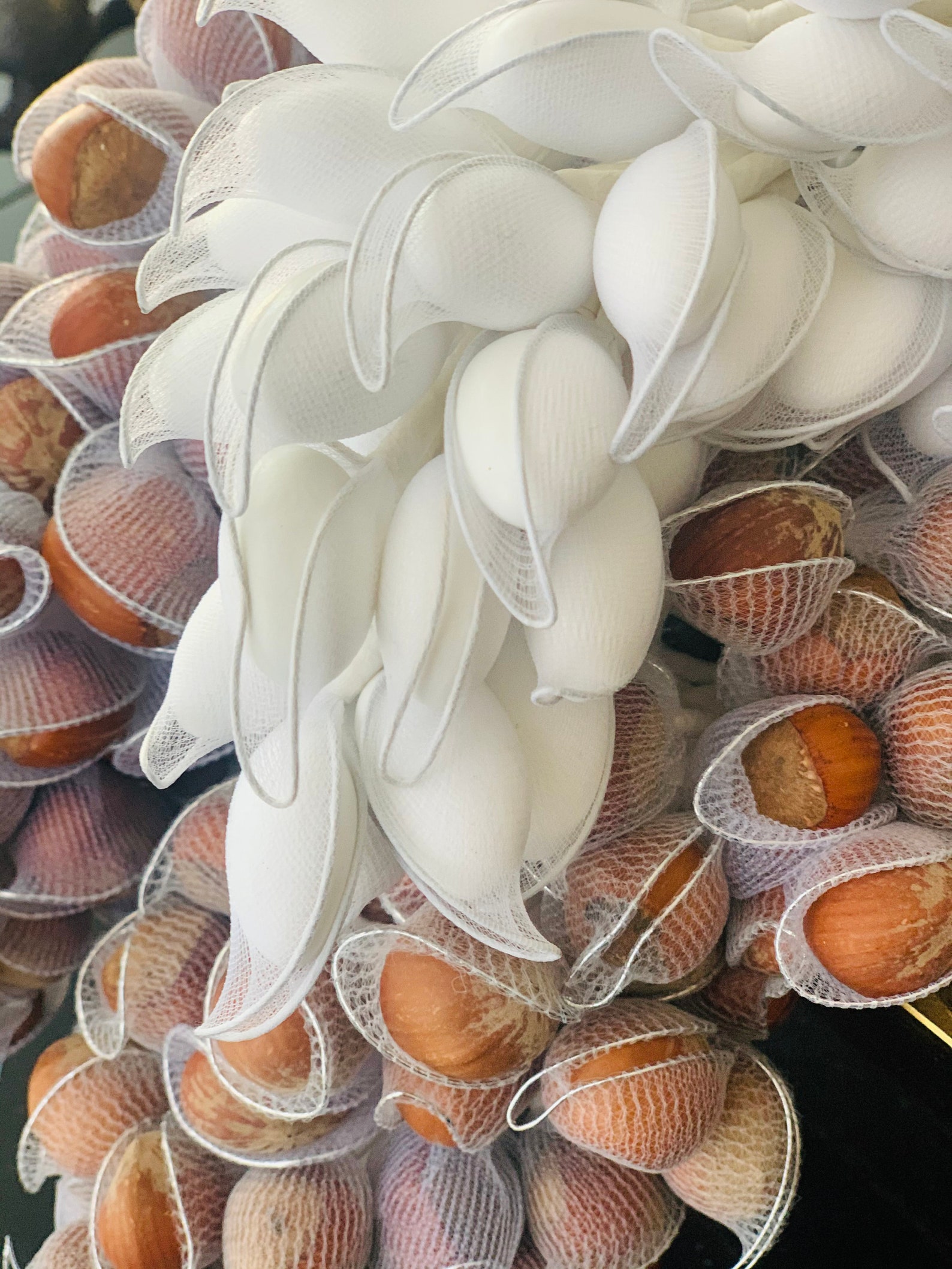Sofreh Aghd White Jordan Almond Cluster With White Organza for Persian ...