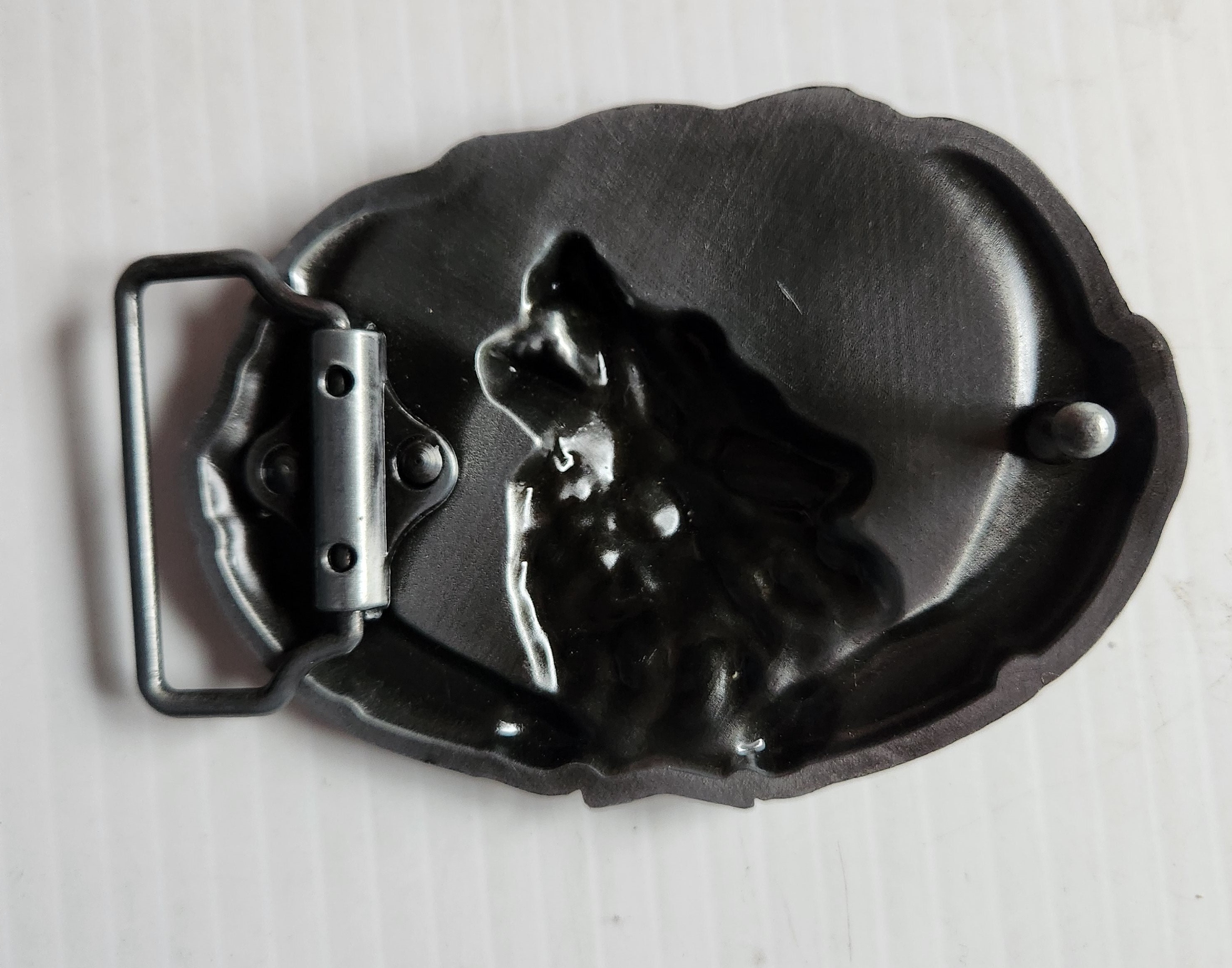 Red Howling Wolf Belt Buckle - Etsy