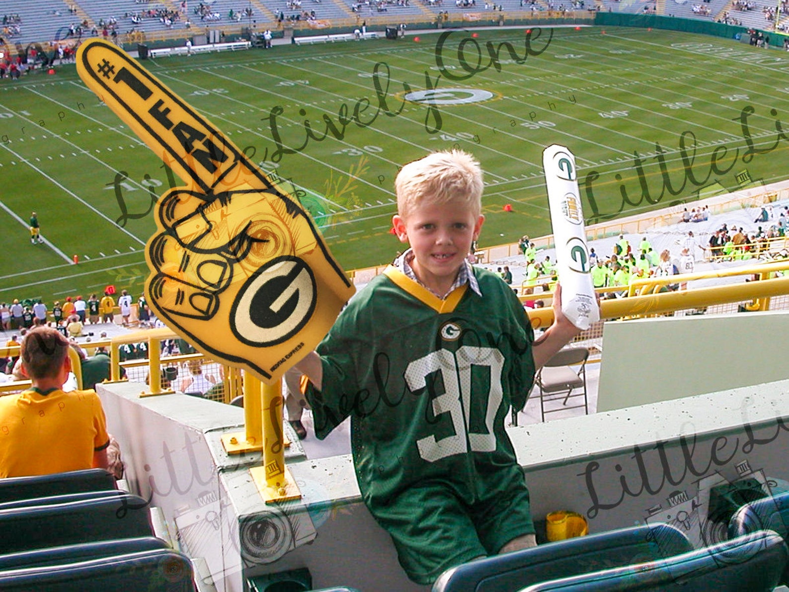 Digital Overlay Foam Hand Foam Hand Overlay Green Bay Packers Fan Hand ...