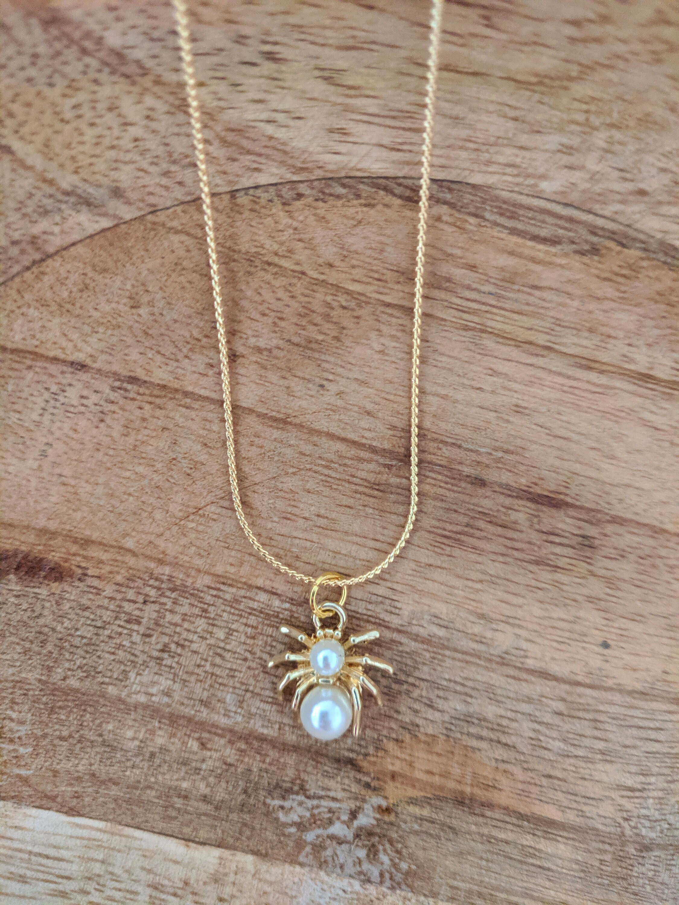 Spider Necklace. Gold Pearl Spider Necklace Halloween Unique - Etsy