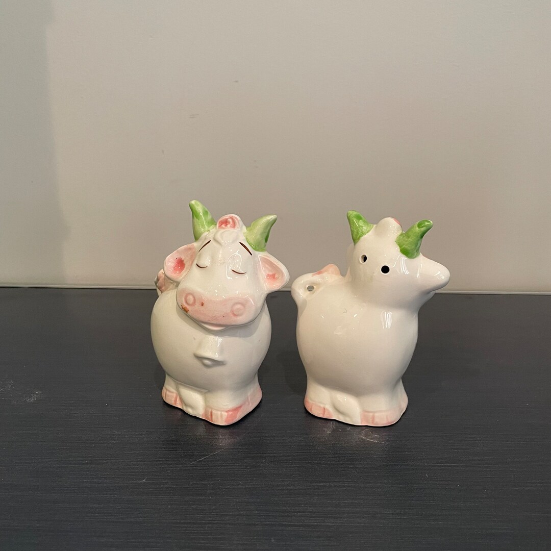 Vintage Cow Salt and Pepper Pots - Etsy UK