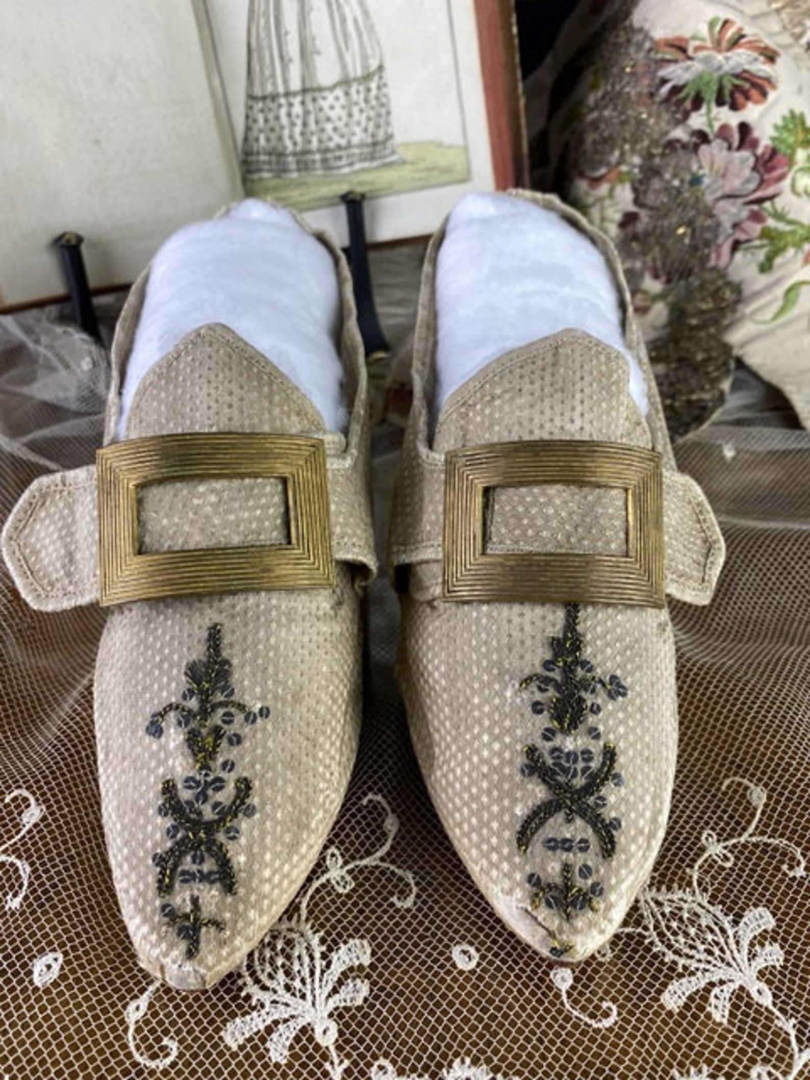 1790 Embroidered Rococo Shoes, Antique Shoes, Pumps, Antike Schuhe ...