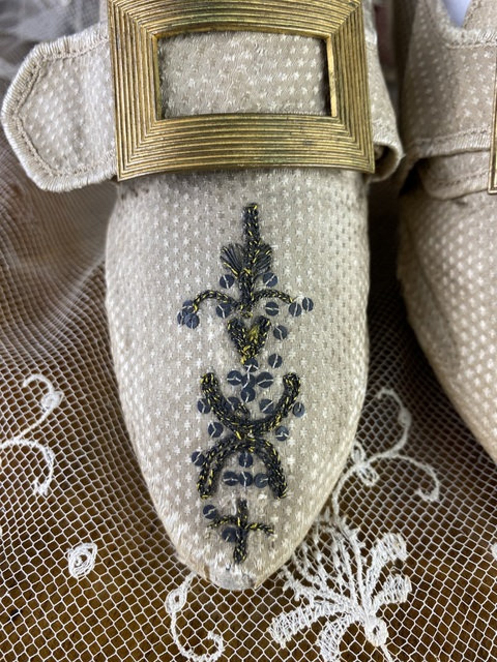 1790 Embroidered Rococo Shoes, Antique Shoes, Pumps, Antike Schuhe ...