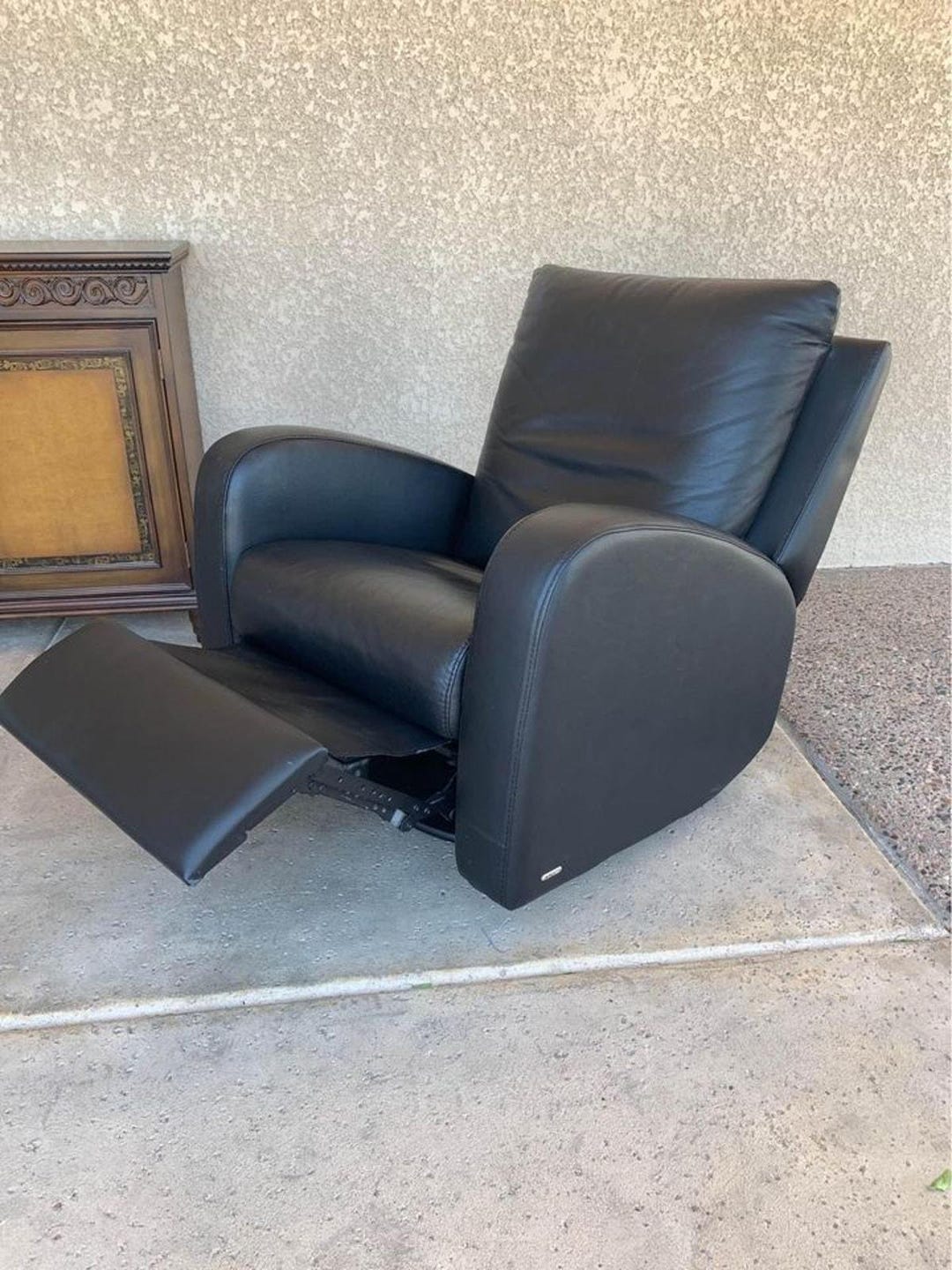 Black Leather Natuzzi Recliner Chair. With Original Paperwork. - Etsy