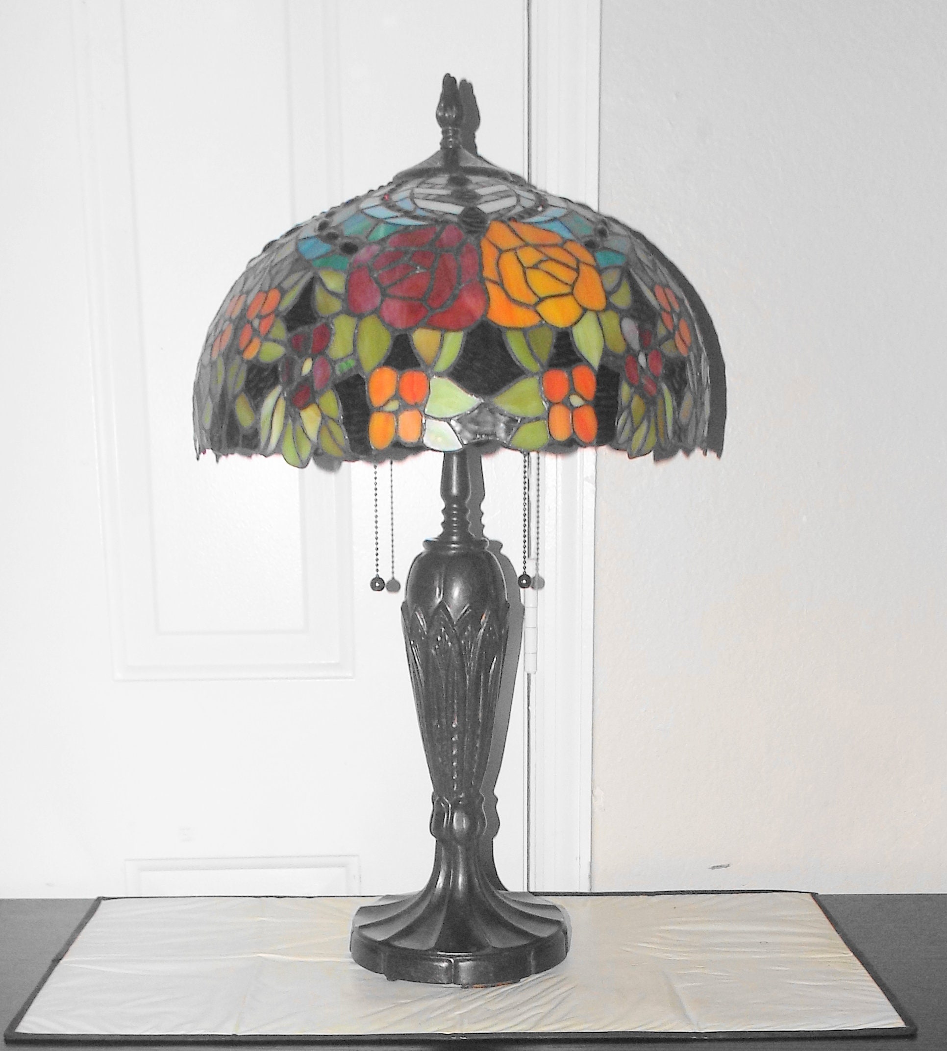 Lamp A Unique Tiffany Style 28h Duel Bulb Pull Chained Floral Themed ...