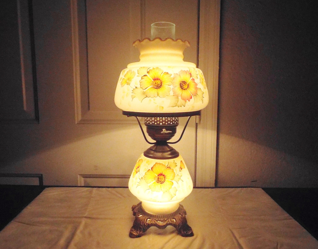 Gone With the Wind Vintage 3-way Fancy Poppy Floral Themed Milk-glass ...
