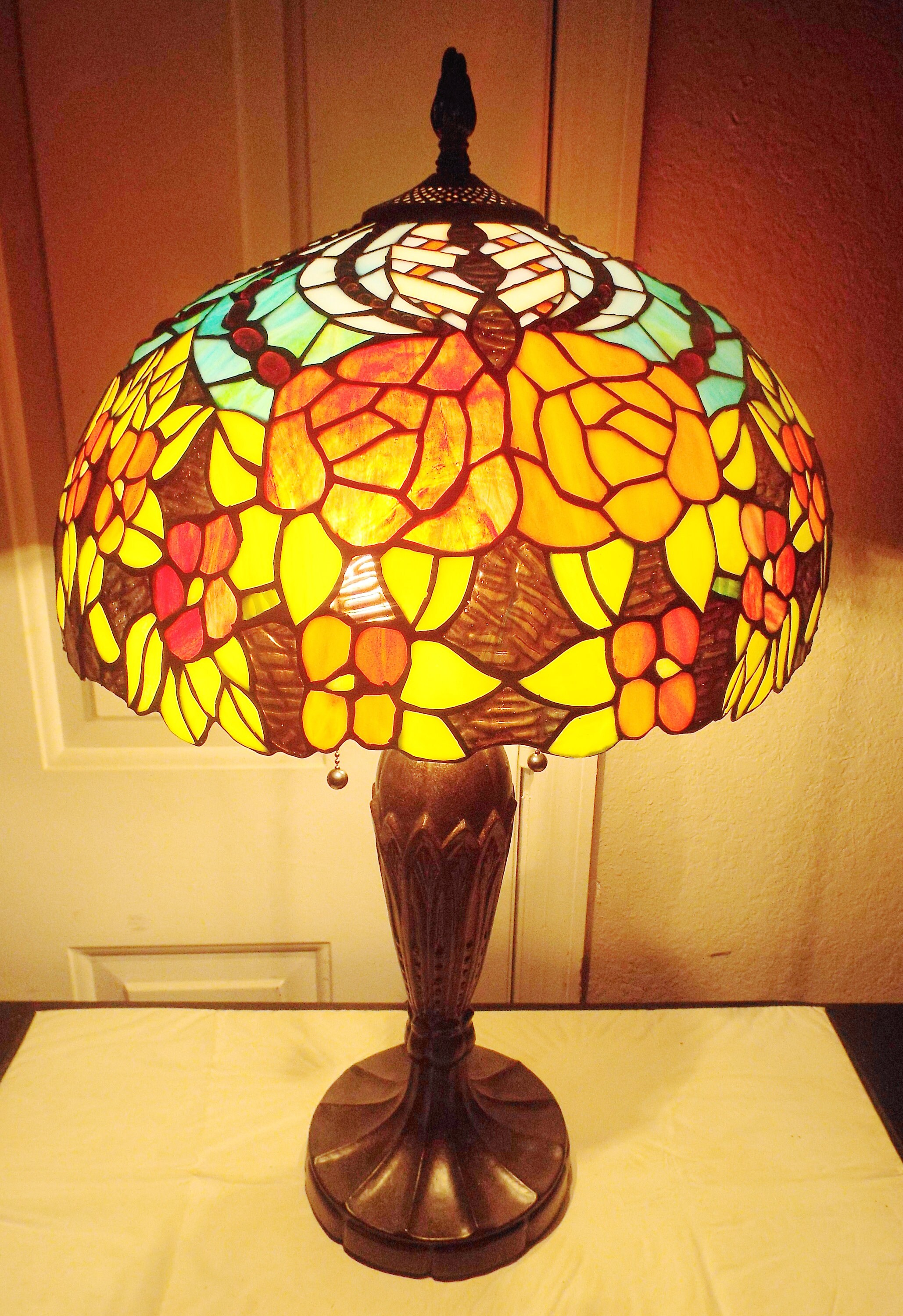 Lamp A Unique Tiffany Style 28h Duel Bulb Pull Chained Floral Themed ...