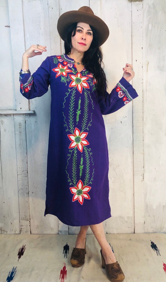 Vintage Indian Caftan/: 70s Embroidered Ethnic Kaftan… - Gem