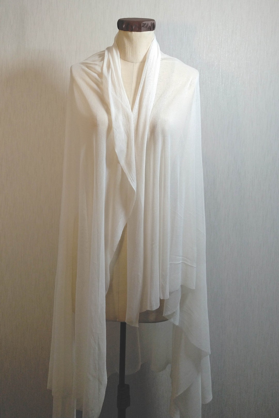 Soft Silk Tulle Material Veil Fabric by the Yard 100 Silk Ivory White ...