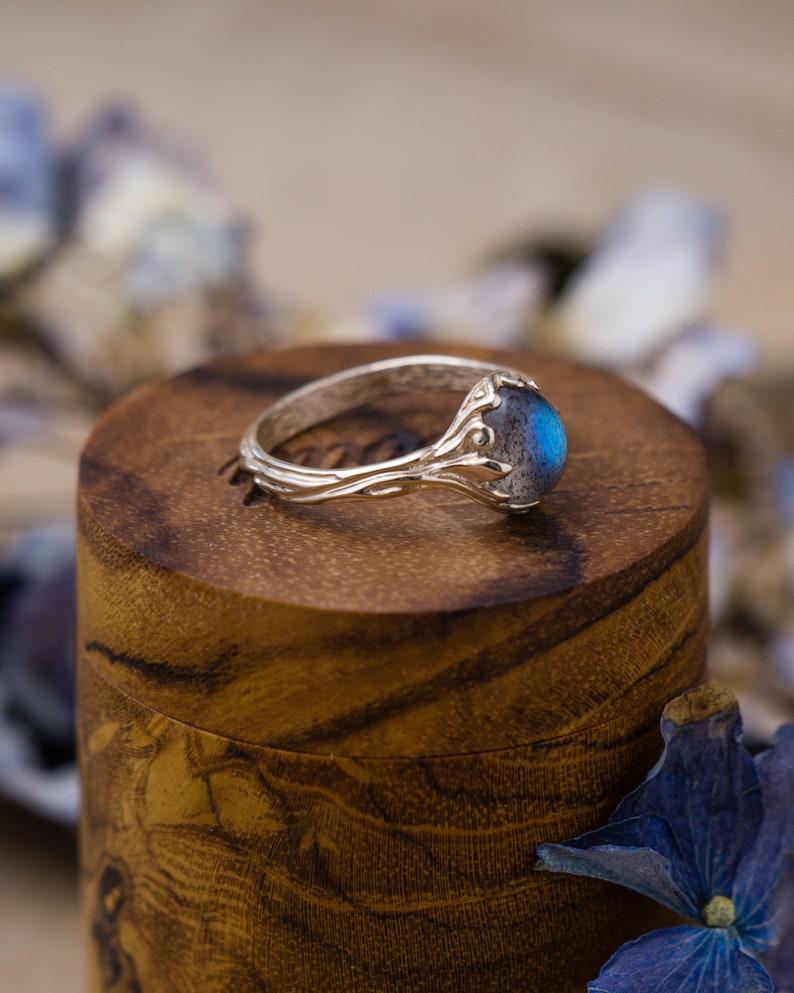 Blue Labradorite Ring “anuu”, 14k Gold Engagement Ring, Unique Nature ...
