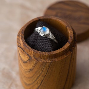 Labradorite Ring tika Gold Twig Engagement Ring, Leaf & Branch Nature ...