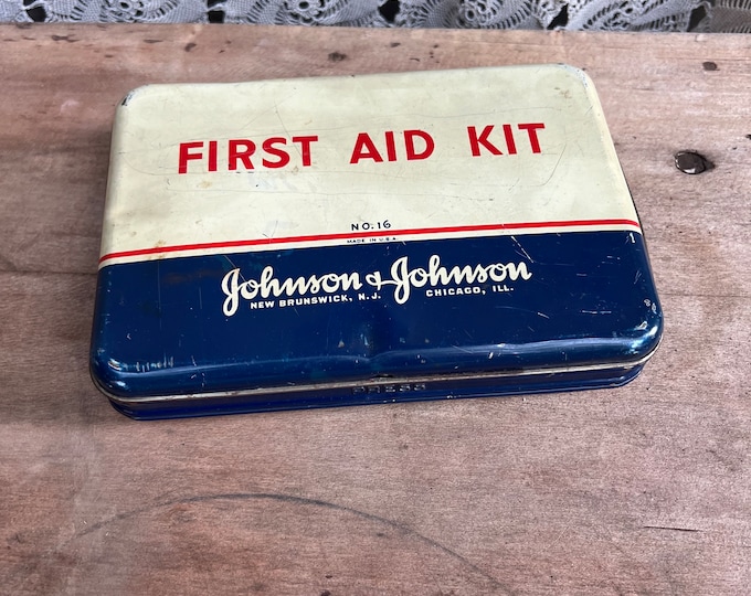 Vintage Johnson & Johnson First Aid Kit Tin FREE SHIPPING - Etsy