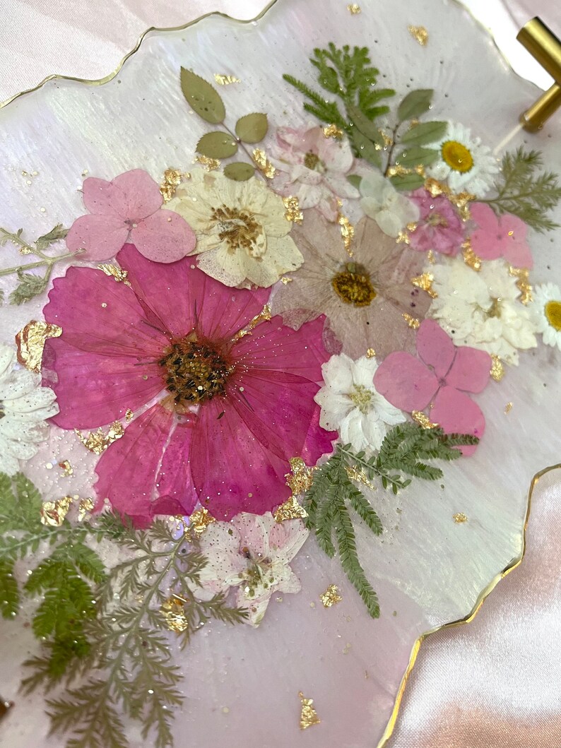 Pink Real Pressed Flowers Resin Tray - Etsy