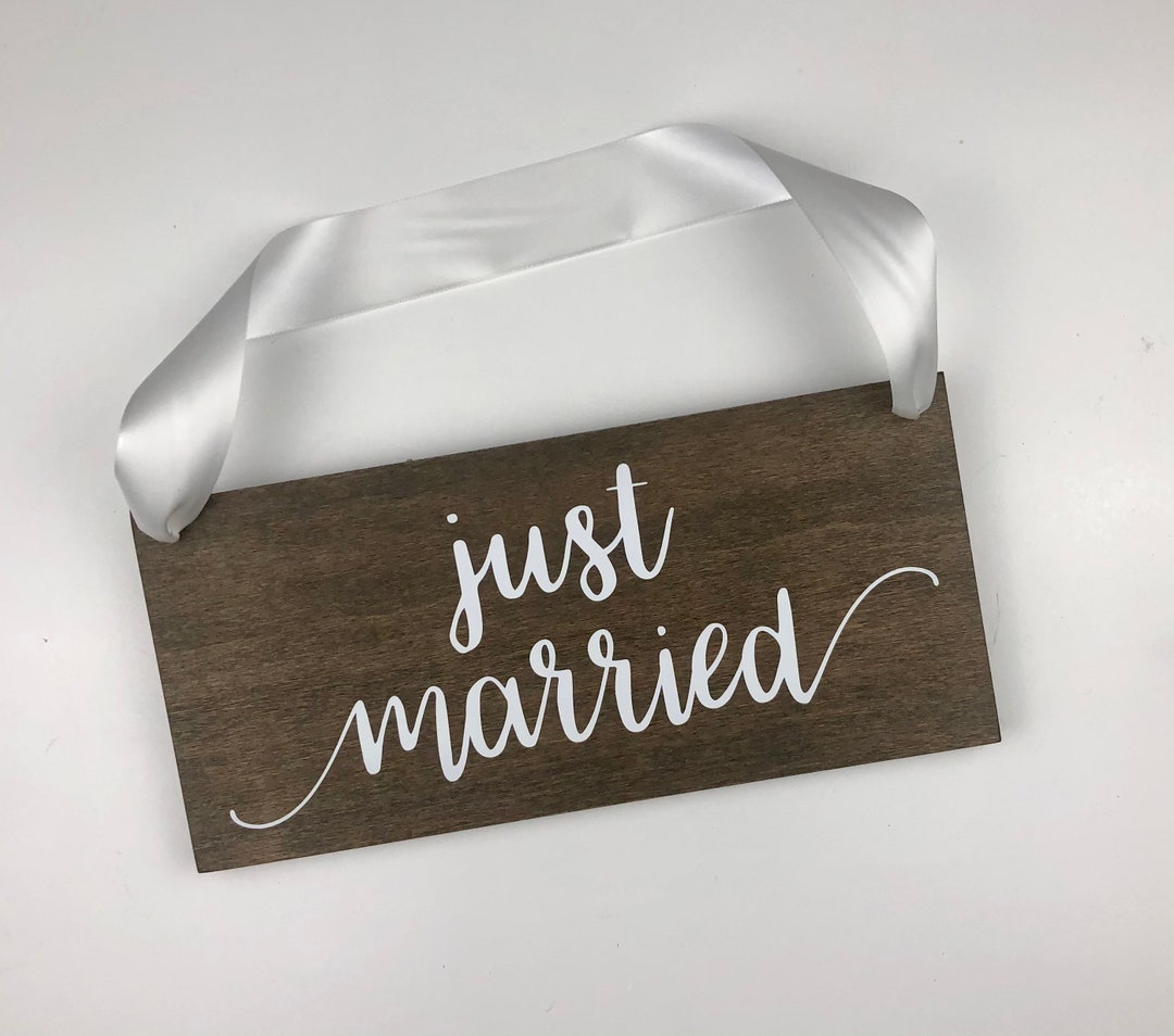 Just Married Custom Wood Sign - Wedding Sign - Bride and Groom Prop ...