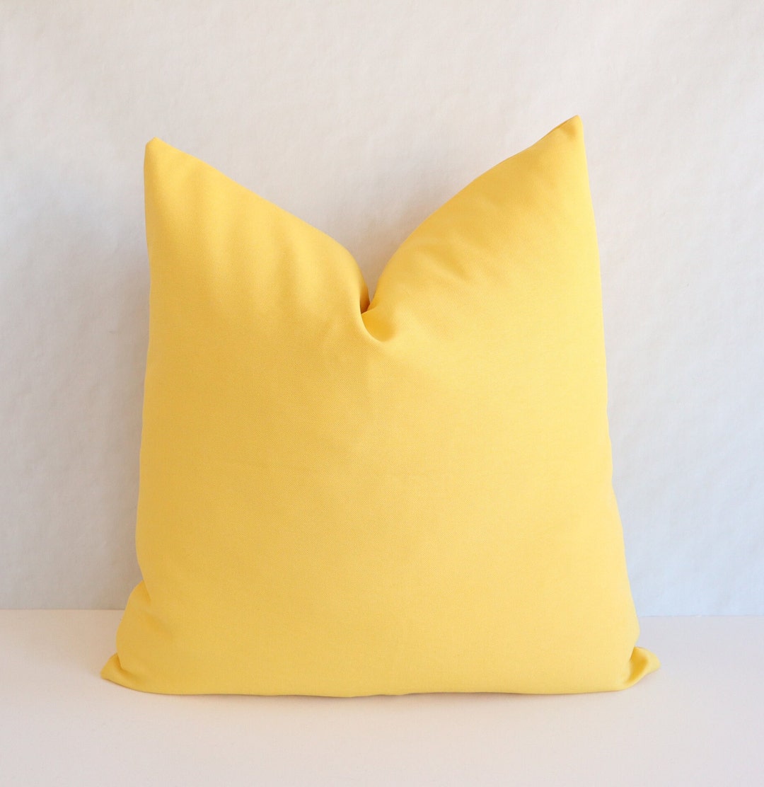 Outdoor/indoor Pillows- Outdoor Solid Yellow Pillow Covers- Yellow ...