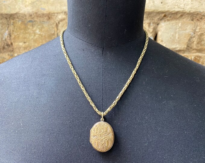 Antique Pinchbeck Locket and Chain - Etsy
